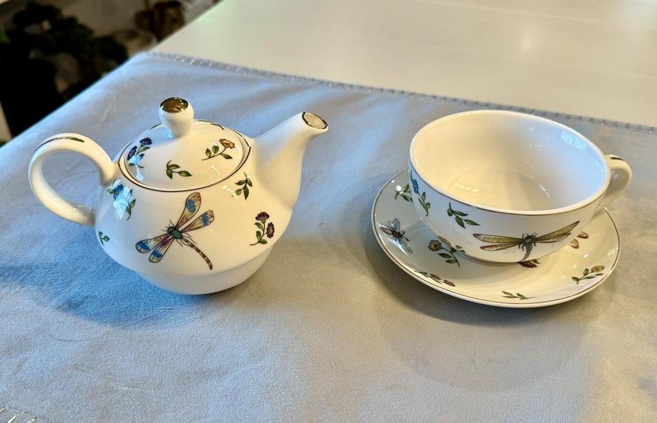 Grace Teaware Porcelain 3-Piece Tea For One Teapot Set Butterflies ...