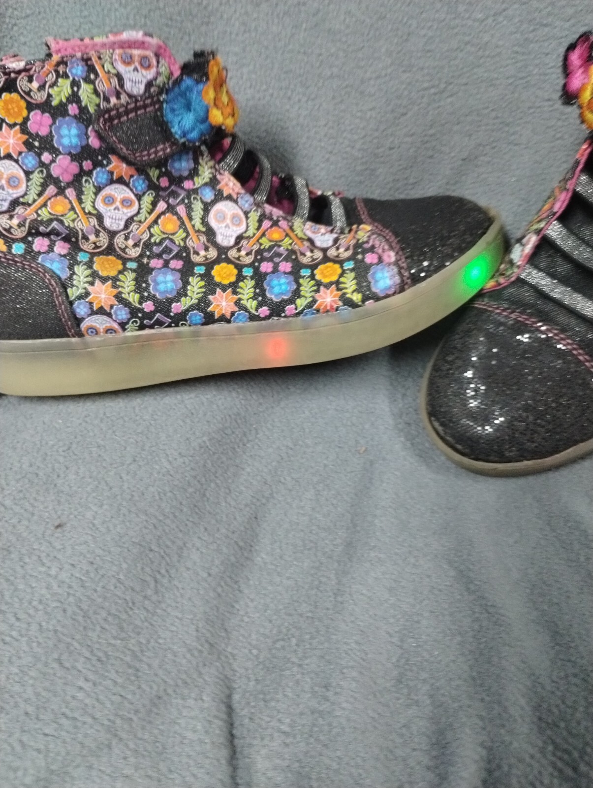 Disney CoCo Girl's Shoe Size 3 Day of the Dead High-Top Light-up ...