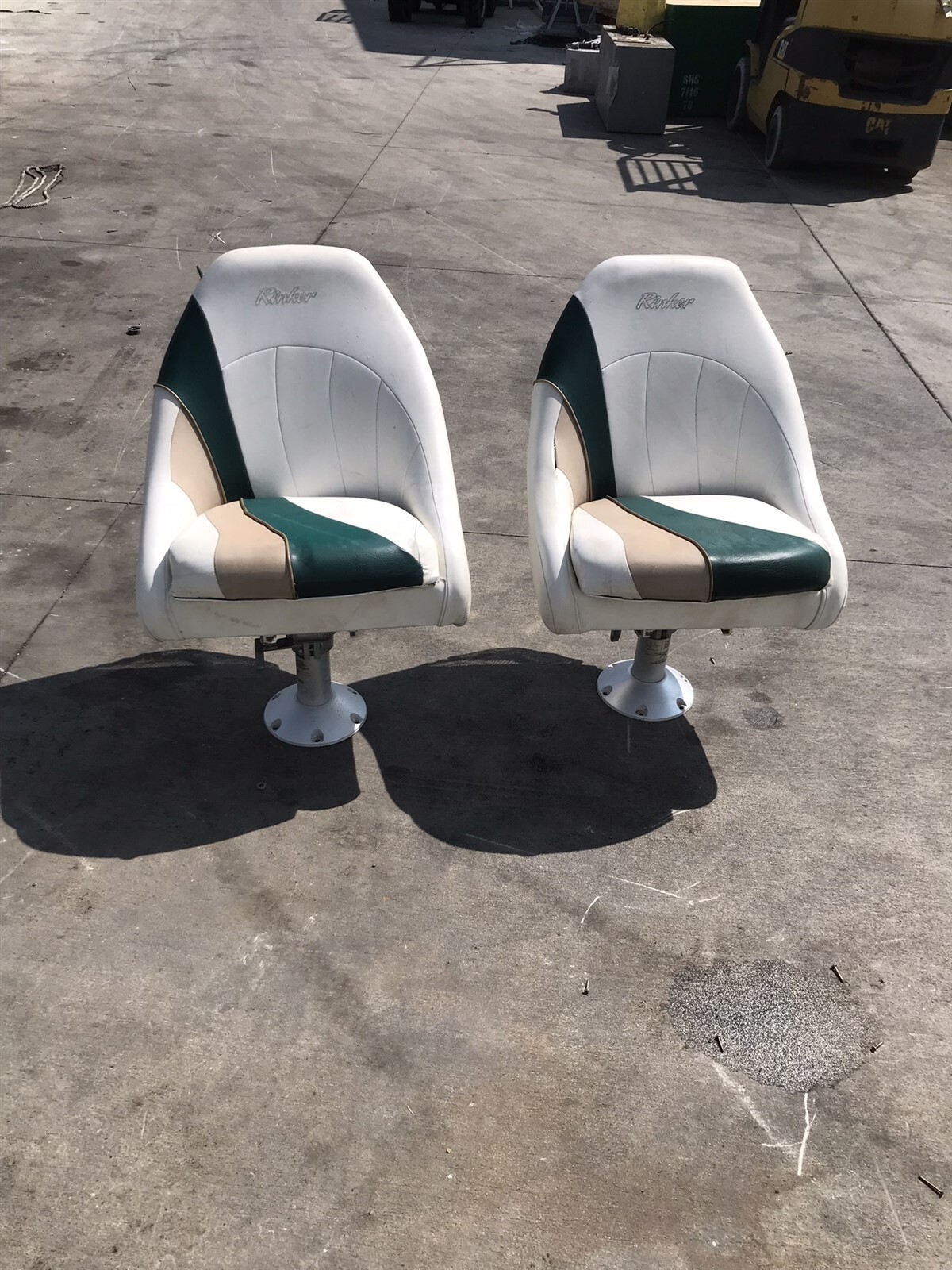 Rinker boat captains chair chairs seats set with mount base pedestals ...