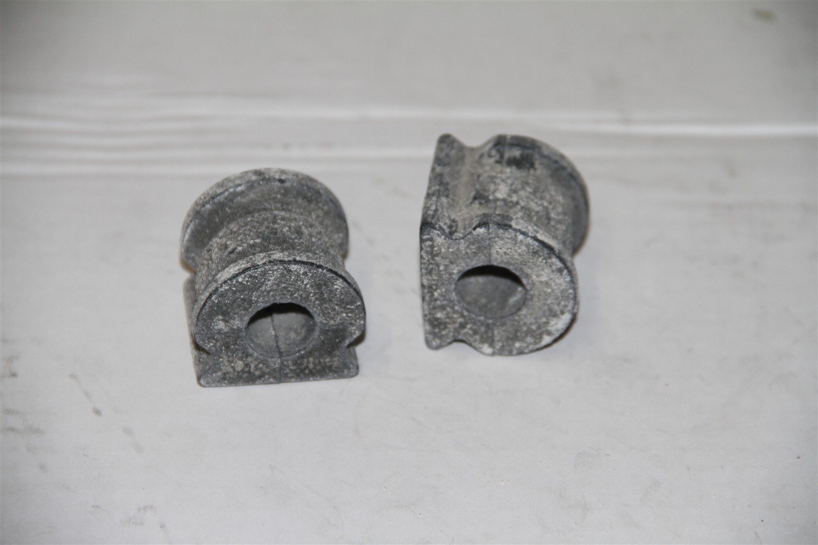 VW Audi Polo Up Lupo A2 inner ARB Bushes Pair 6Q0411314P New genuine VW ...