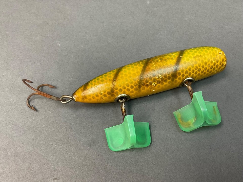 Vintage South Bend Babe Oreno Wood Fishing Lure No Eyes yellow Silver ...