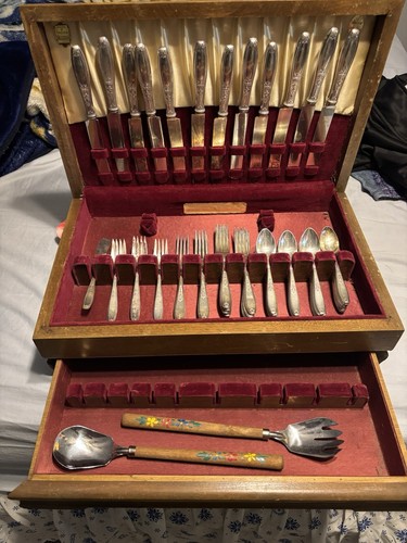 1847 Rogers Bros. First Love pattern silver-plated flatware in its ...