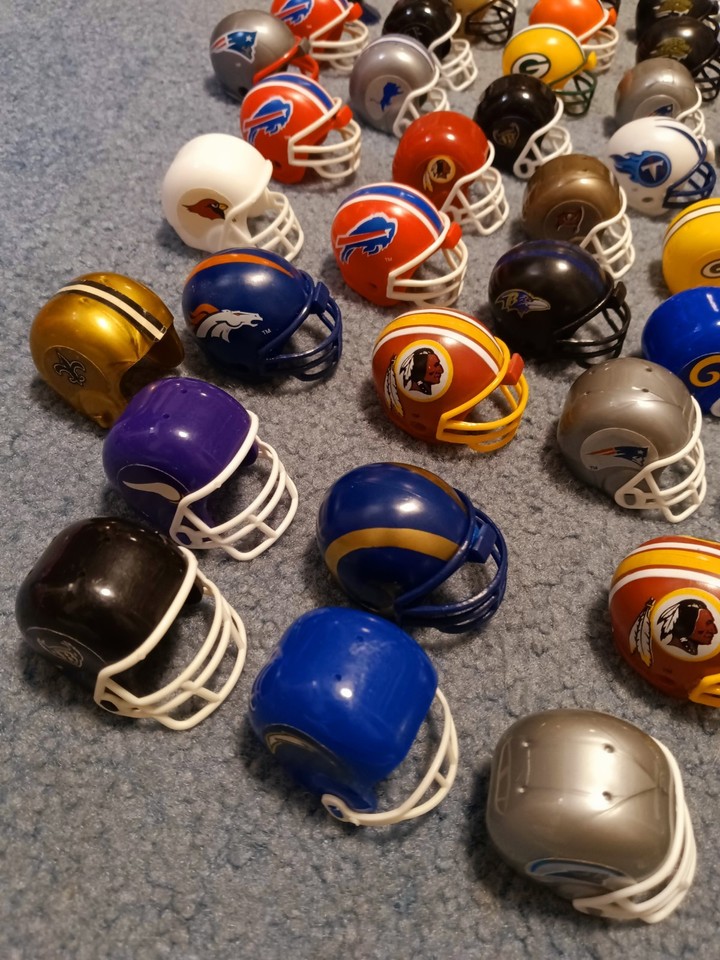 Lot Of 96 NFL Gumball Vending Machine Mini Football Helmets w/ Full ...