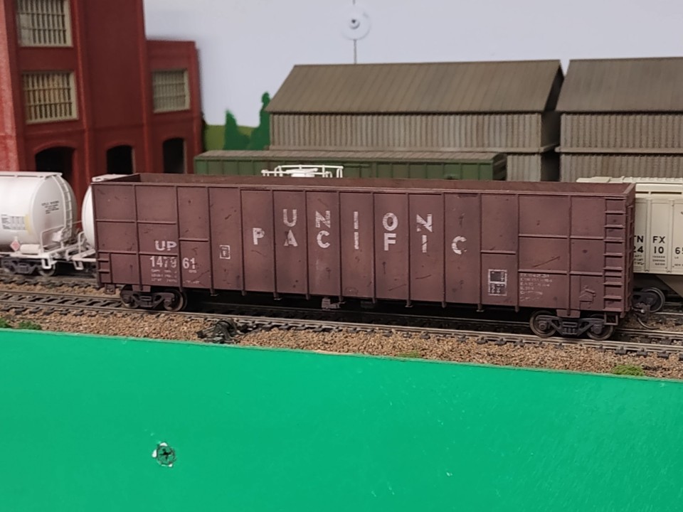 HO scale Weathered E&C Shops Union Pacific UP Wood Chip Woodchip Hopper ...