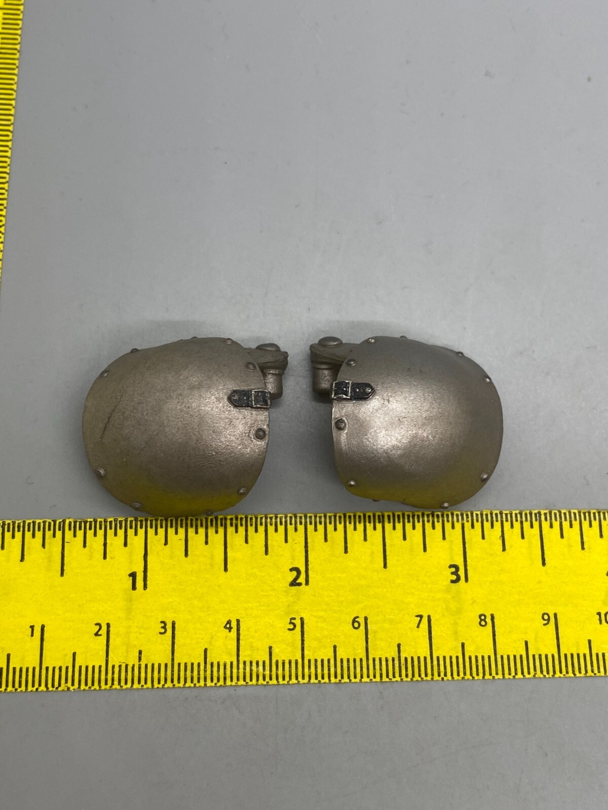 Pauldrons shoulder pads Wal-Torr the Mad Cosmic Mythic Legions 1/12 ...