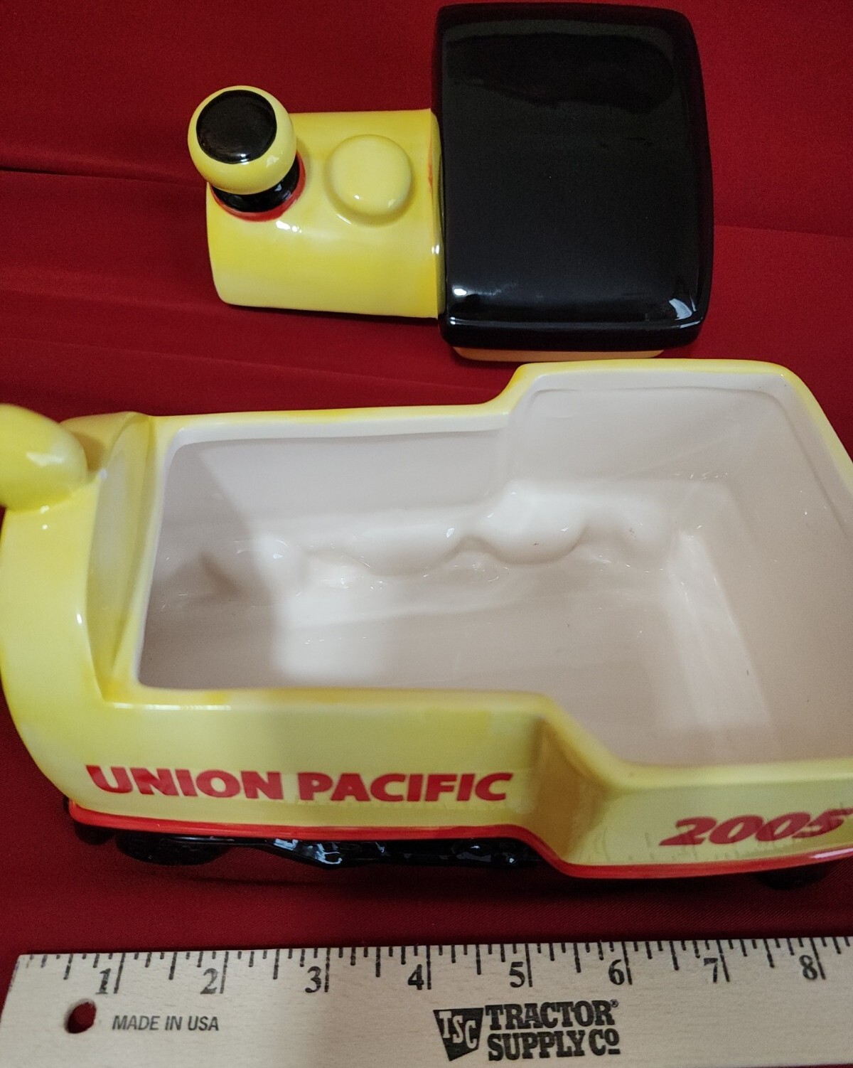Rare Union Pacific 2005 Train Engine Ceramic Cookie Jar Yellow Black ...