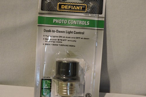 Defiant Photo Controls Dusk-to-Dawn Light Control Uses Incandescent ...