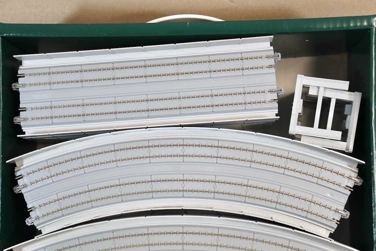 KATO UNITRACK 20-840 N GAUGE DOUBLE TRACK VIADUCT SET of for sale ...