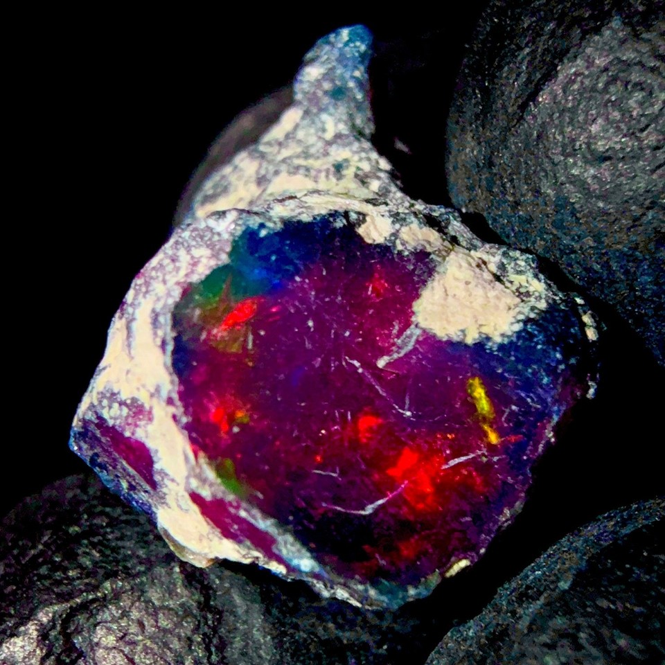 Natural Ethiopian Opal, Black Dry Opal gemstone, Fire Opal rough 5 Ct ...