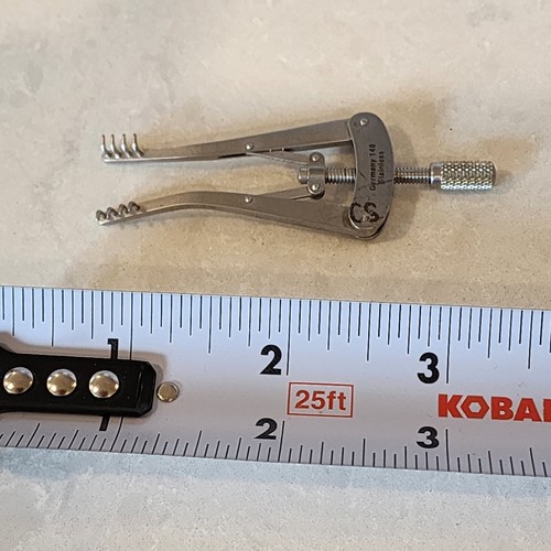 Jarit 205-100 Alm Retractor 2" Spread, Blunt, 2-3/4"