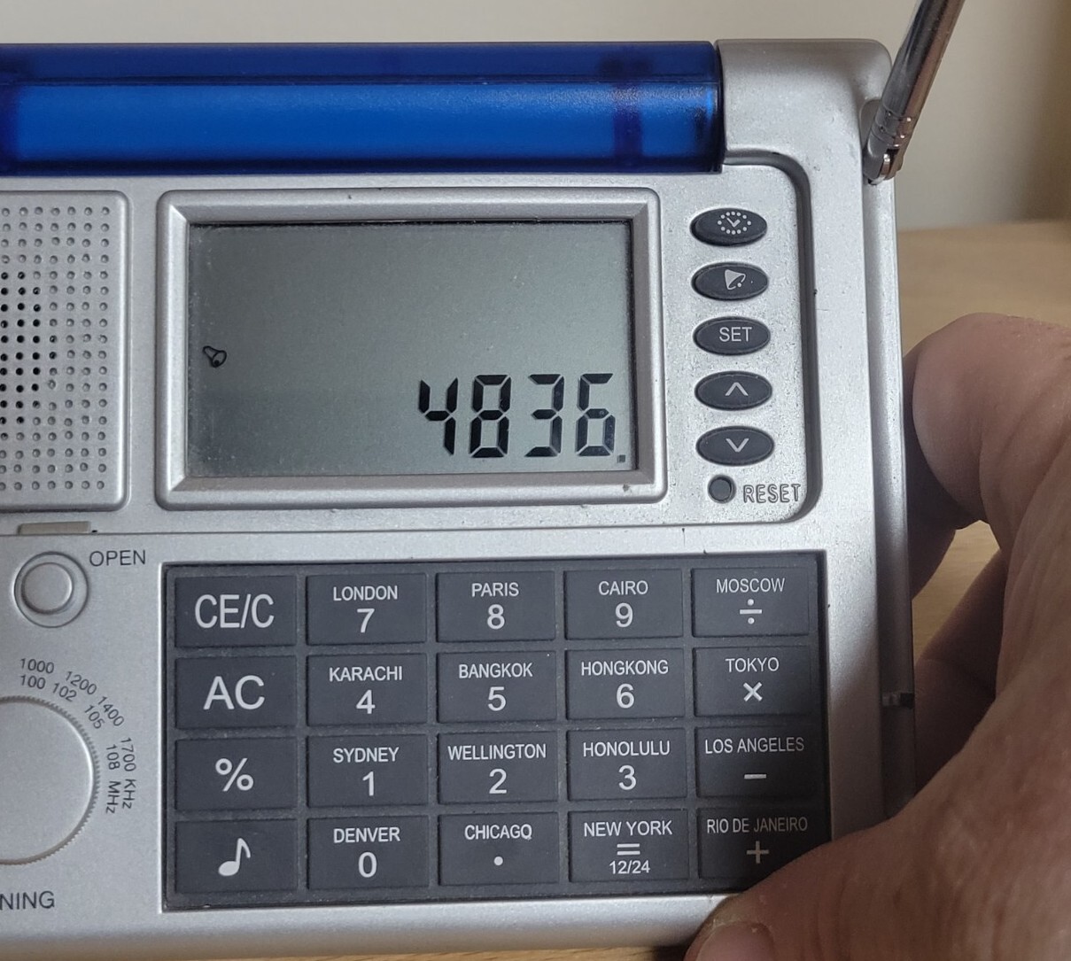 Ultronic Model WS-9 Multi-Function AM/FM Radio Clock Calculator Alarm ...