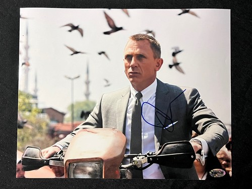 DANIEL CRAIG SIGNED 8X10 PHOTO JAMES BOND 007 Motorcycle COA Rare Shot ...