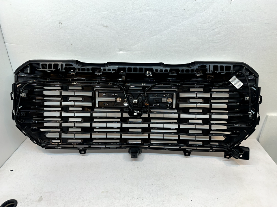 2024 GMC SIERRA 1500 DENALI CHROME GRILLE ASSY W/ CAMERA OEM PART ...