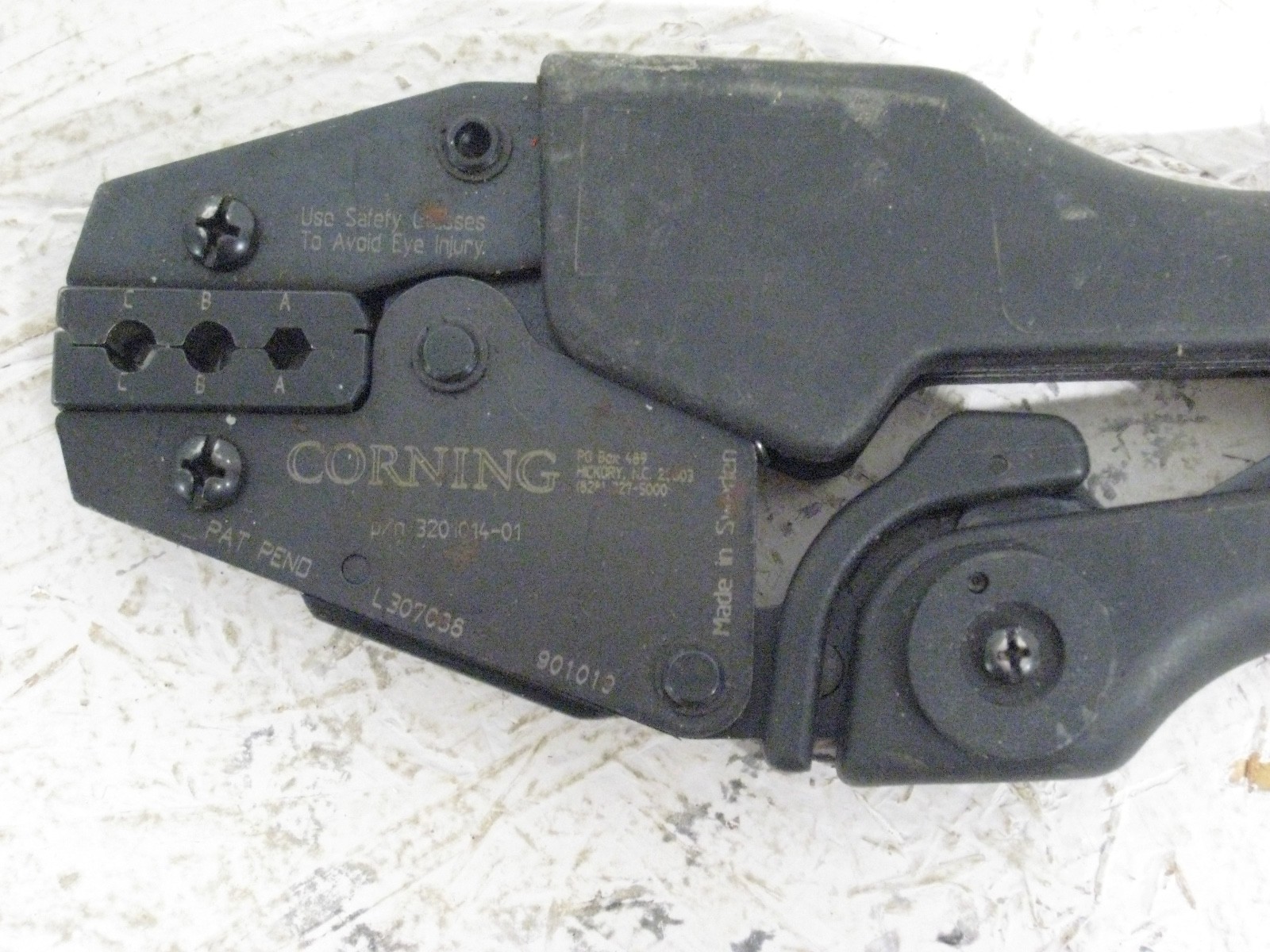 Corning Siecor Jacket Retaining Crimp Tool Model 3201014-01 | eBay