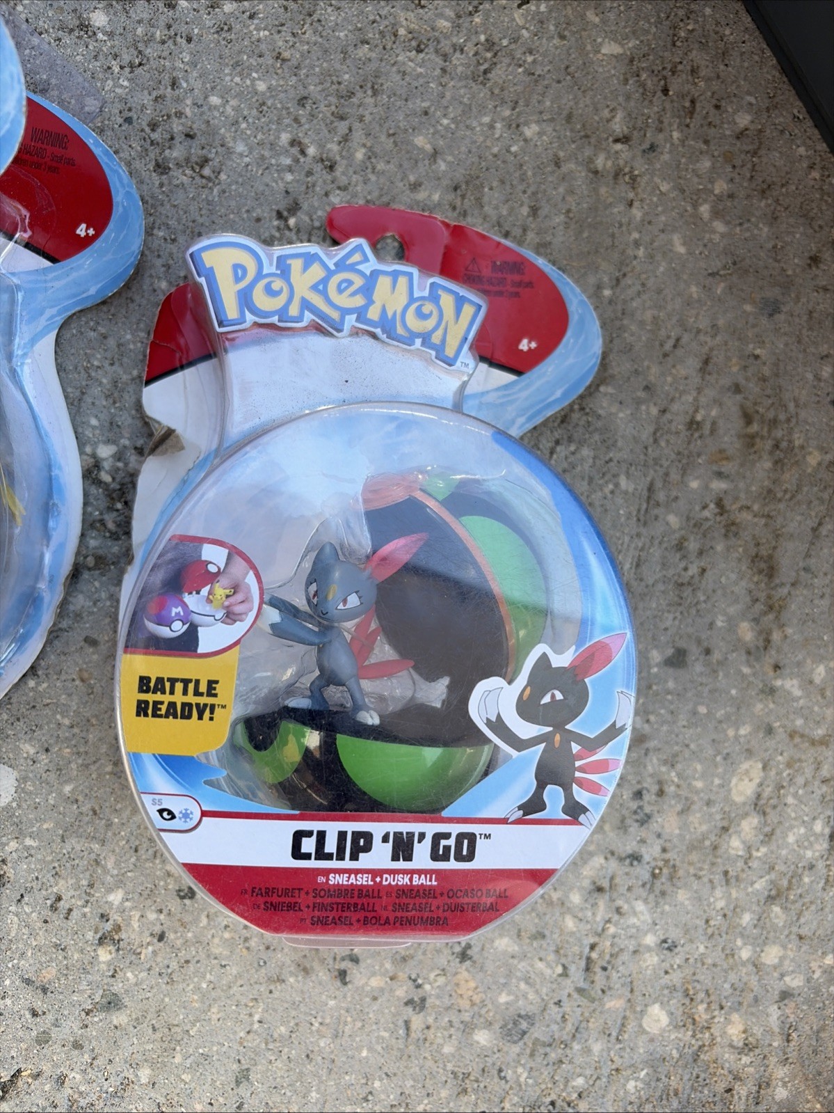 Pokemon Clip 'N' Go SNEASEL + Dusk Ball Battle Ready Action Figure Toy ...