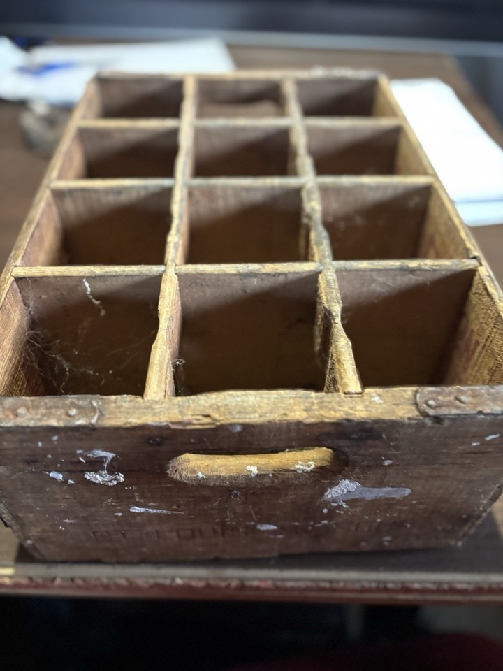 Awesome Vintage Rustic Vess Soda St. Louis Billion Bubble Beverages ...