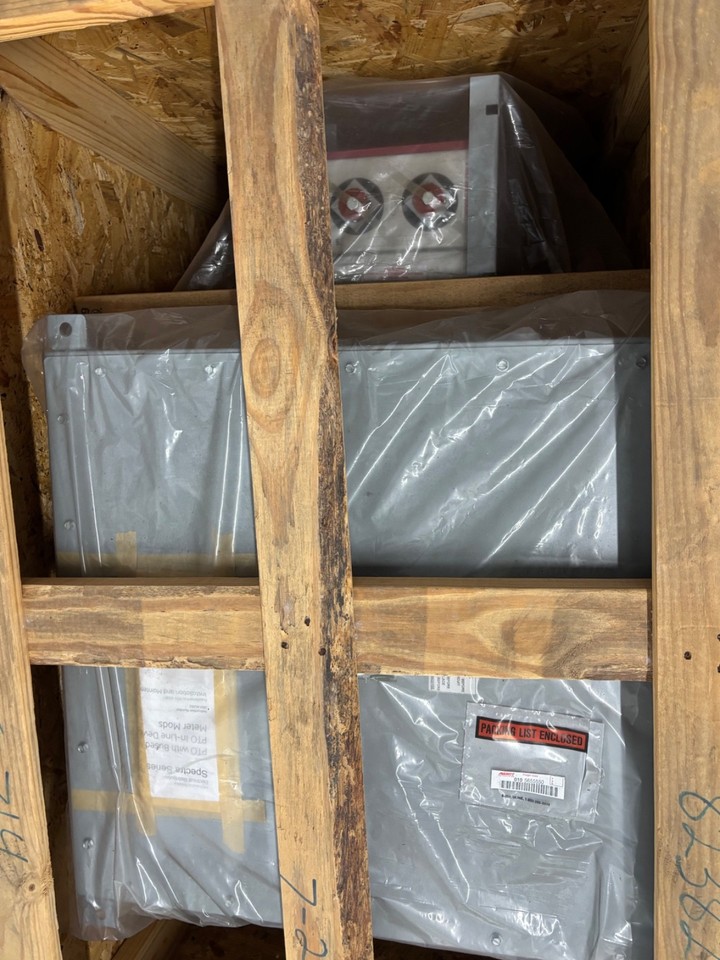 NEW!! 1- Complete 12 story GE Spectra Busway 2000 Amp, 600Volt, 3 Phase ...