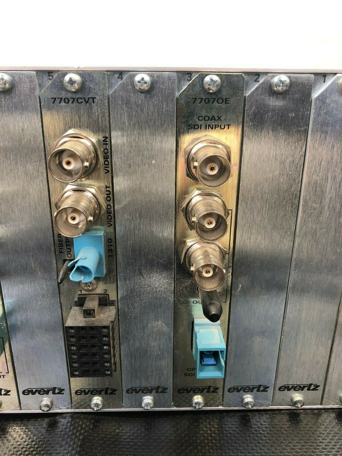 Evertz 7700FR-C Multiframe w/ (2) 7707OE and 7707CVT | eBay