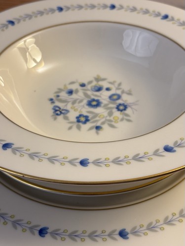 4 Pc Setting Castleton Devon Blue Flower Dinner Salad Bread Soup Plate ...