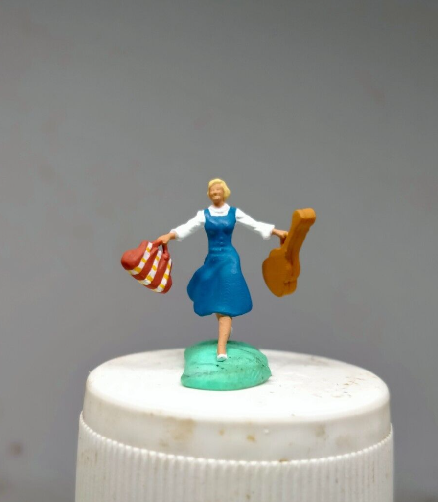 Lady Dancing with Guitar and Bag HO 1:87 miniature figure no preiser | eBay