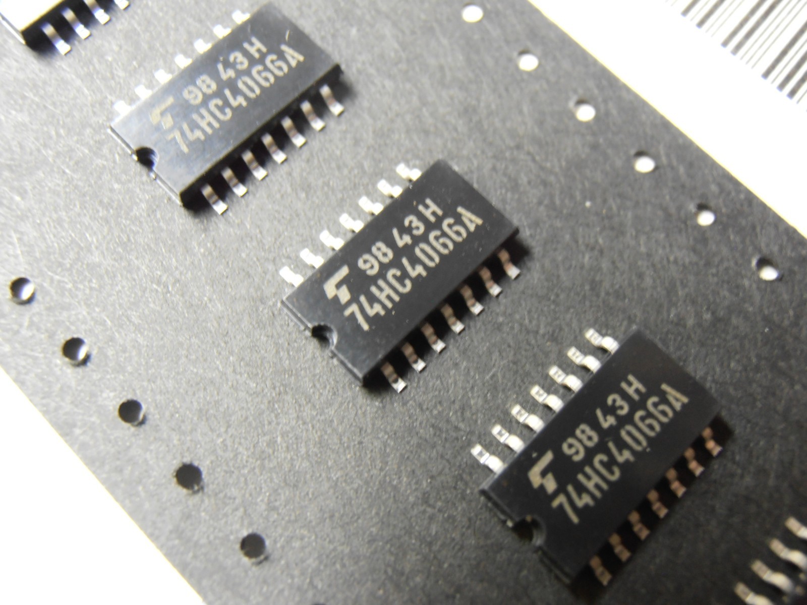 20PCS 74HC4066AF-TP1 Quad Bilateral SWITCH 74HC4066 SOP14(300mil ...