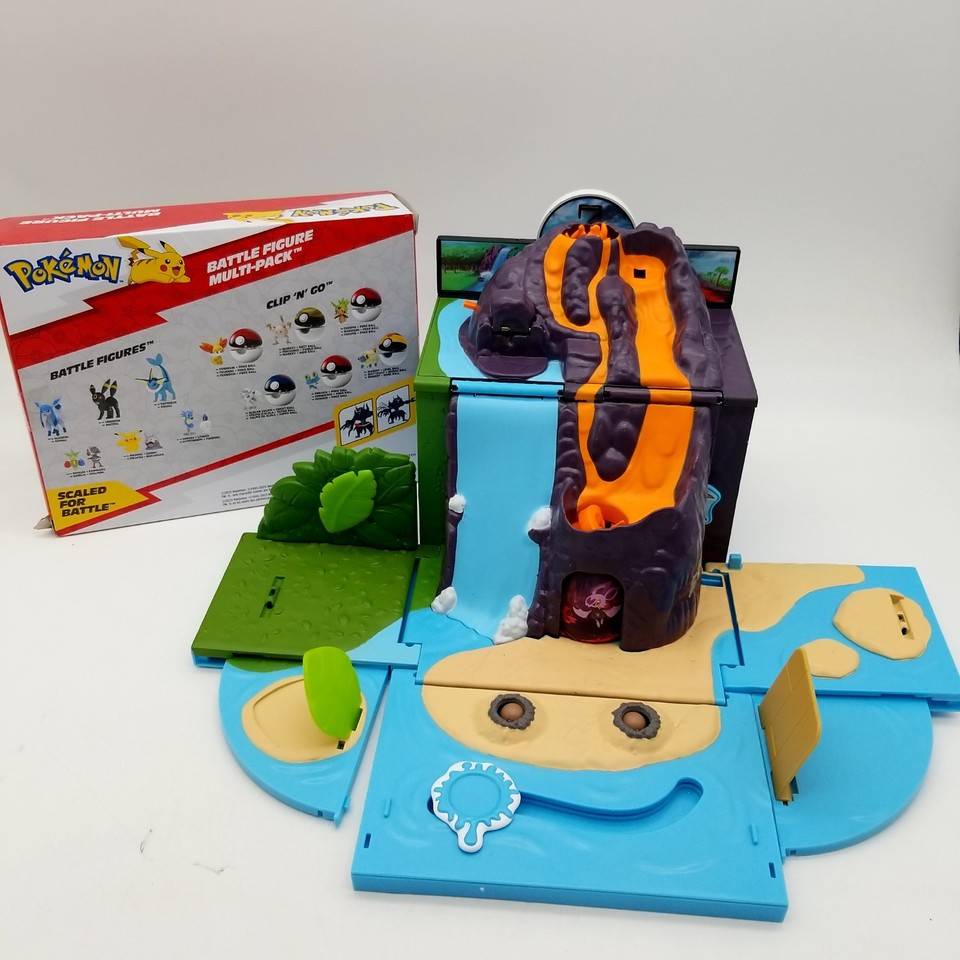 Jazwares Pokémon Carry Case Volcano Playset & Battle Ready Figure ...