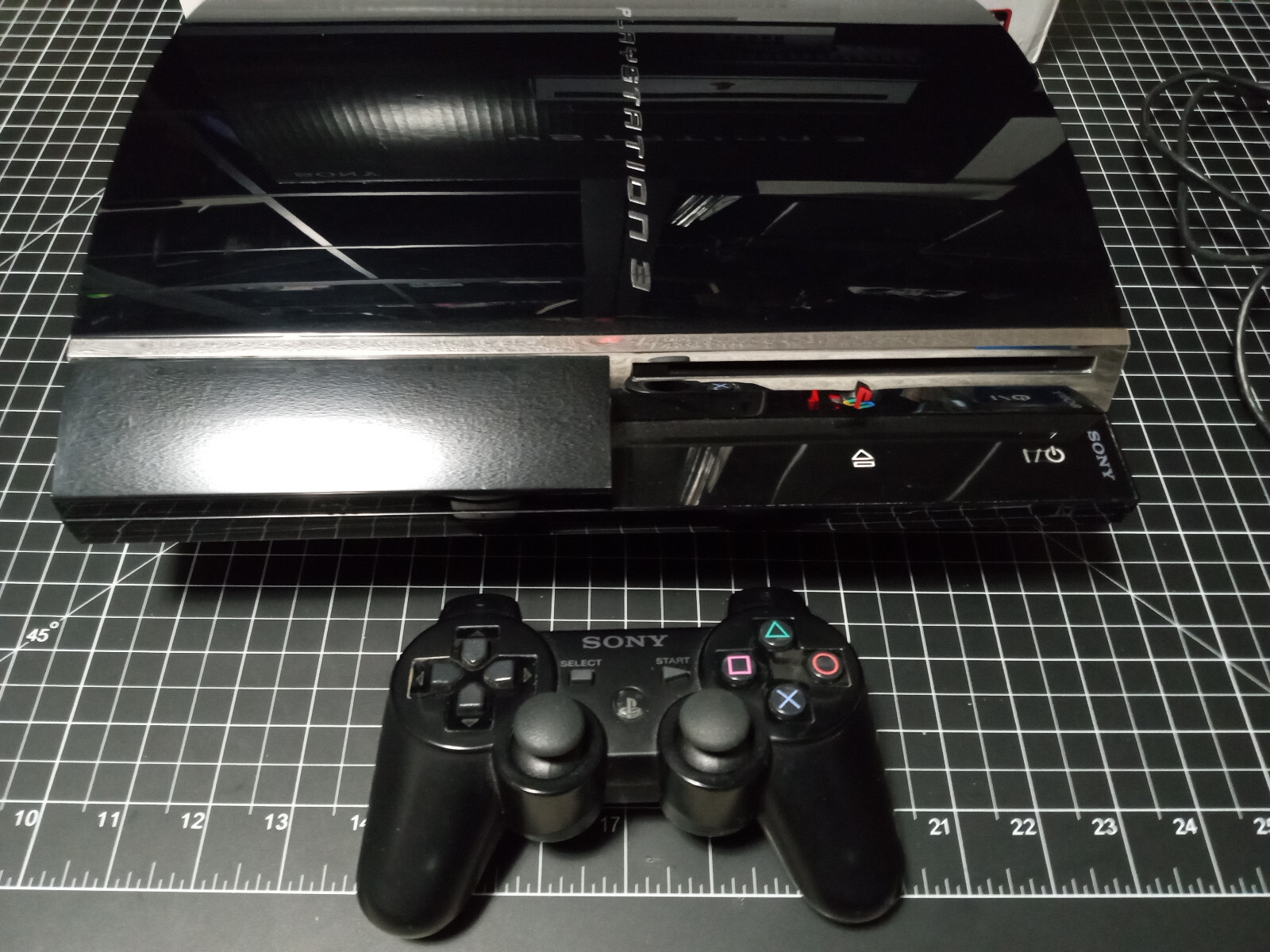 Sony PlayStation 3 CECHA01 60GB Backwards Compatible Console w ...