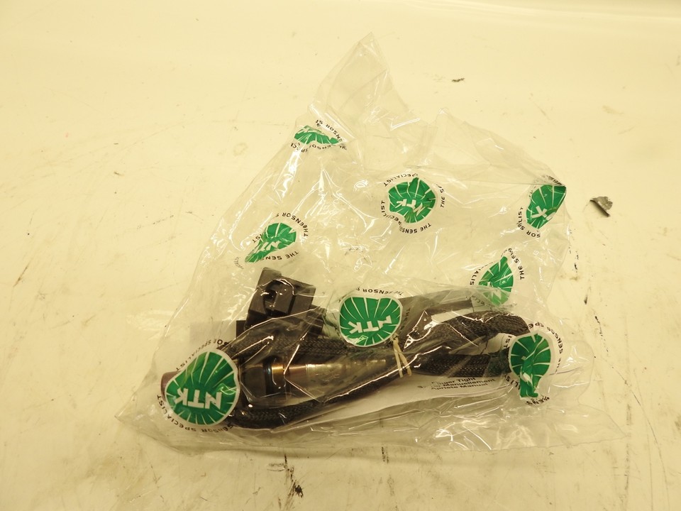 NGK/NTK 23018 Oxygen O2 Sensor Genuine Direct Fit 05-06 Jeep Wrangler ...