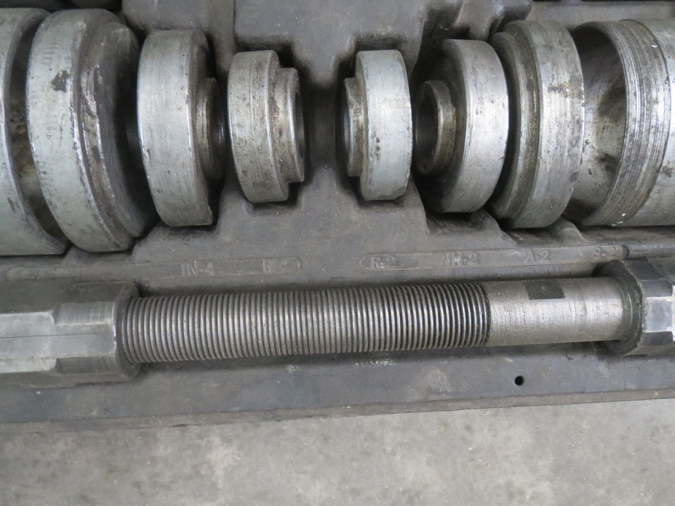 OLD FORGE HUB-SHARK Wheel Bearing Puller - MISSING PARTS - 2 boxes | eBay