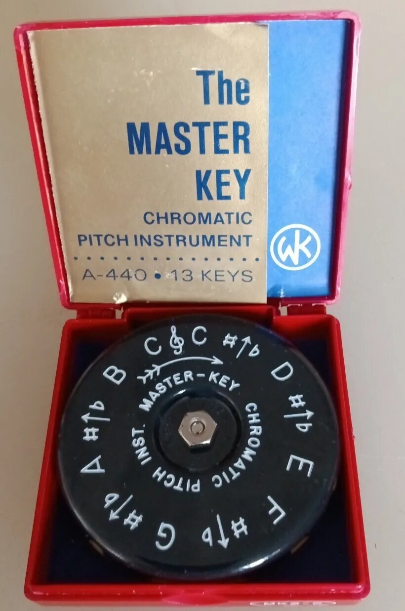 The Master Key Chromatic Pitch Pipe Instrument A-440 13 Keys Kratts In ...