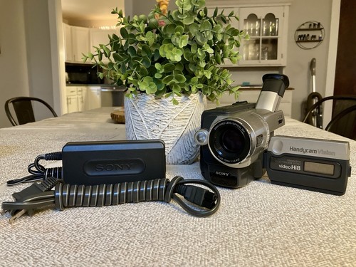 Sony CCD-TRV308 HI8 8mm Video8 camera Camcorder VCR Player Video ...