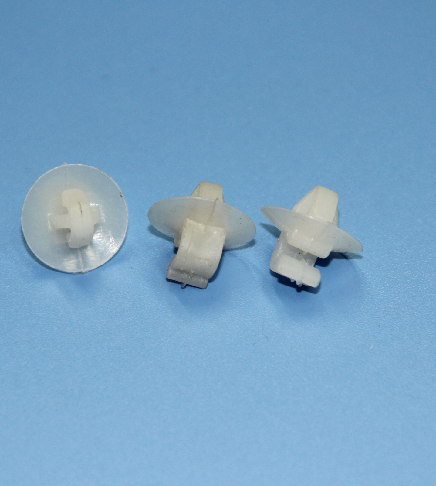 RENAULT CAR BONNET SUPPORT PROP/STRUT ROD HOLDER CLIPS ‘COLOUR - WHITE ...