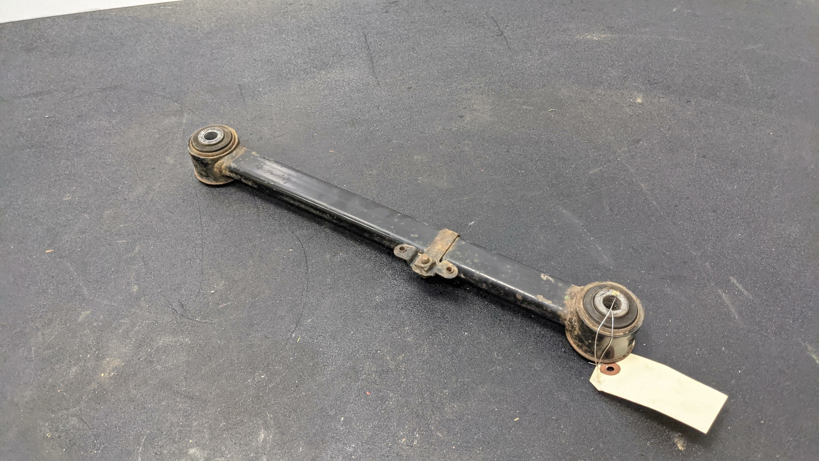 Rear Left Right Upper Control Arm 2016 Chevrolet Suburban 20917465 2010 ...