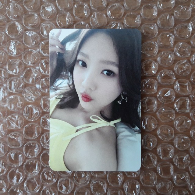 Red Velvet 2nd Mini Album The Velvet Joy Photocard SMTOWN Museum EBay Red Velvet 2nd Mini Album The Velvet Joy Photocard SMTOWN Museum EBay