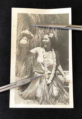Vintage 1930s Hawaiian Hula Dancer Girl Uli Uli Dance Big Smile ...
