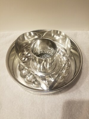 NEW Pampered Chef Springform Pan Set Heart And Bundt Ring Insert | eBay