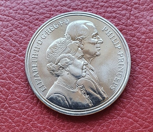 1947 - 1997 Queen Elizabeth & Philip Golden Wedding £5 Pound Coin ...