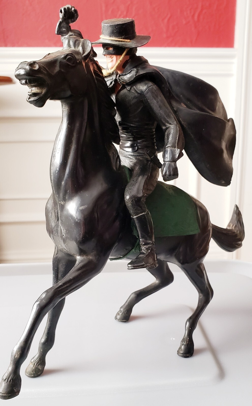 VINTAGE 1960'S WALT DISNEY ZORRO ACTION FIGURE W HORSE, HAT, CAPE HTF ...