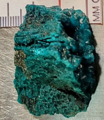 105ct. Dioptase Specimen Pretty Dark Emerald Green Crystals Pics Do Not ...