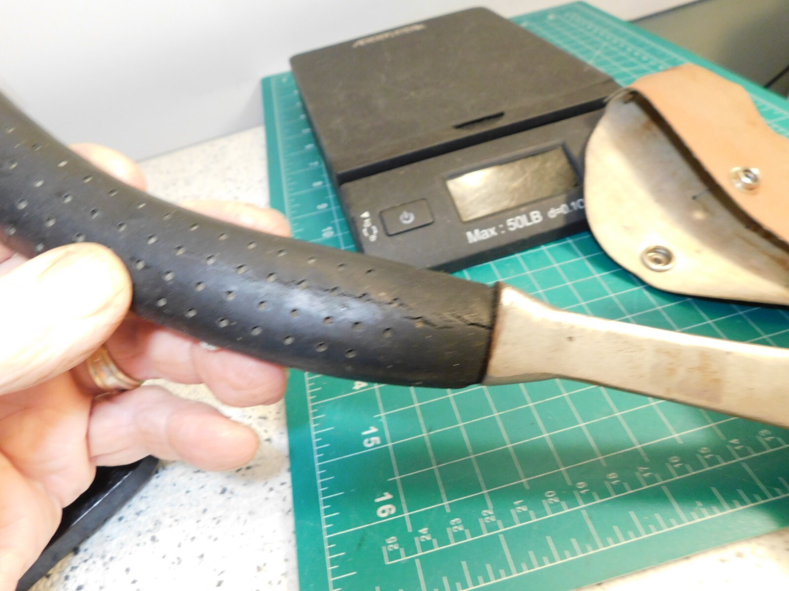 Vtg. 1lb 6.8oz Steel Handle w/Rubber Grip Hatchet Unmarked Drop Forged ...