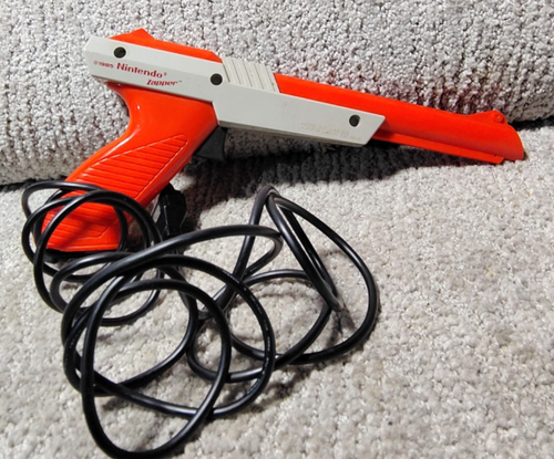 Vintage 1985 Orange Nintendo NES Zapper Duck Hunt Gun NES-005 OEM Light ...