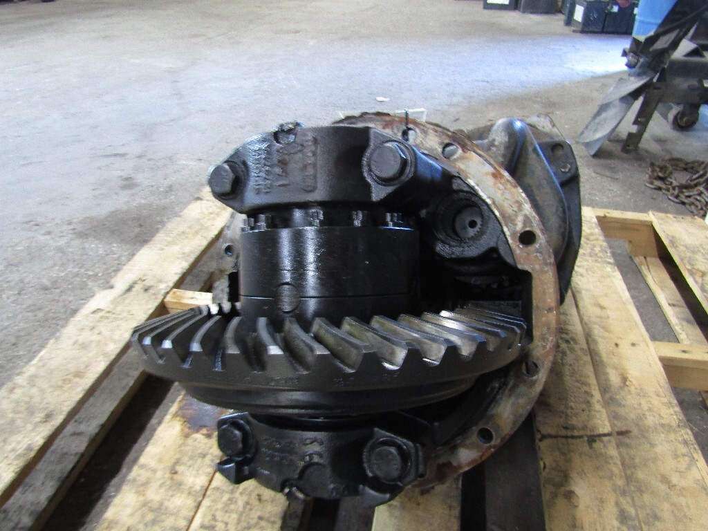 EATON DS404 FRONT REAR DIFFERENTIAL RATIO 3.25 | eBay