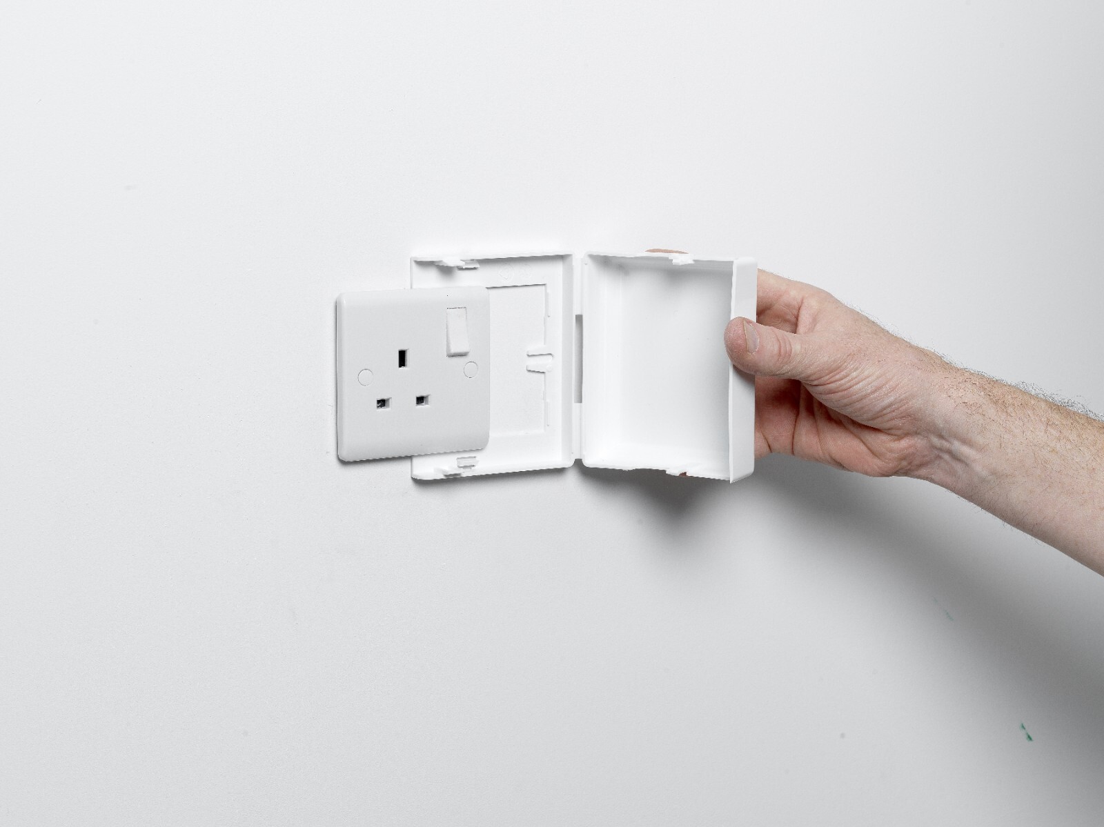 Cardea Solutions SocketLoc Single Socket Protect Lockable Plug Cover Baby Safety | eBay UK