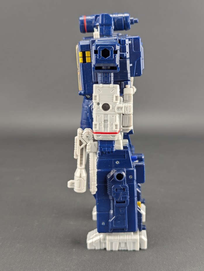 Transformers Legacy United Soundwave ONLY Hasbro WFC Earthrise Voyager ...