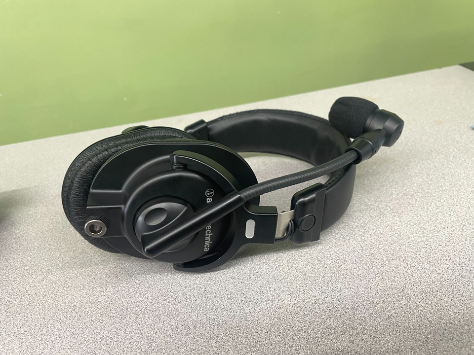 AUDIO-TECHNICA (BPHS-1) BROADCAST STEREO HEADSET WITH CORD | eBay