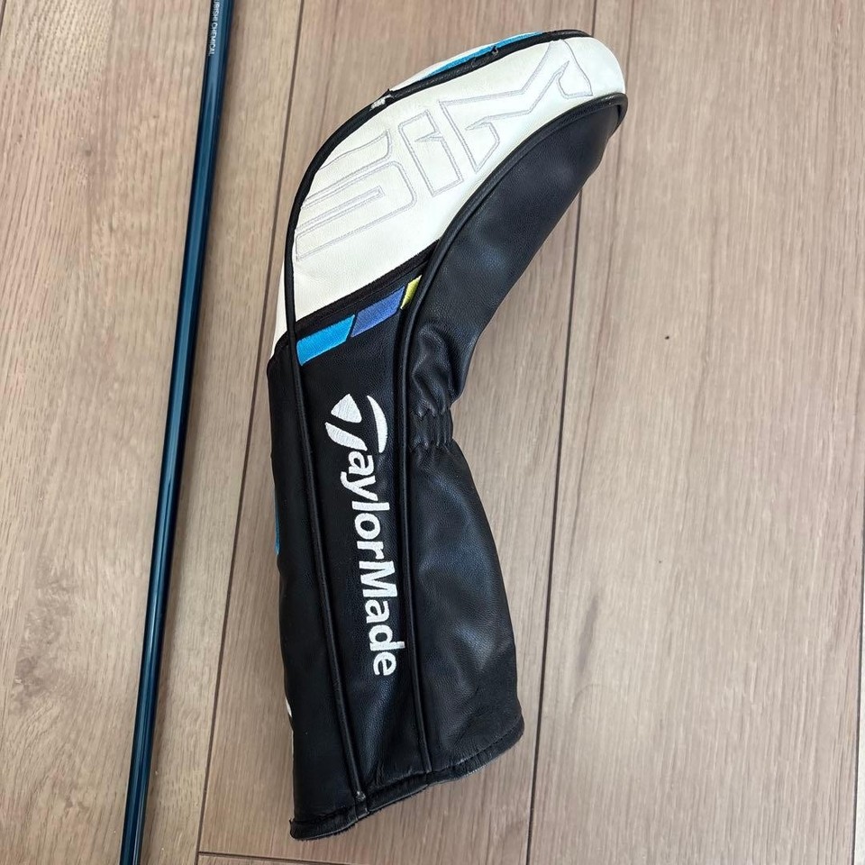 Taylormade Sim 2 sim2 9.0* ( 9 Degree ) Driver Club Head ( RH ) w/cover ...