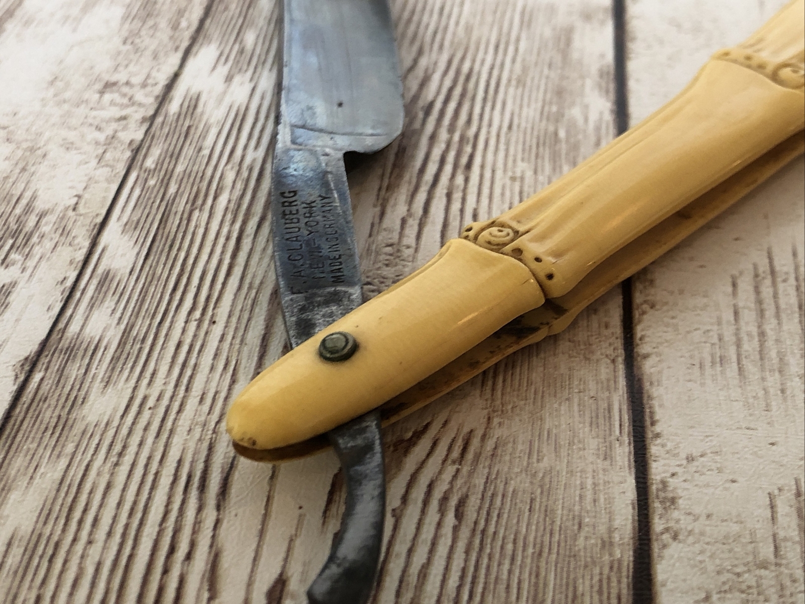 Tonsorial Gem Straight Razor in Orig. Case Loeffler RARE BAMBOO SHAPED ...
