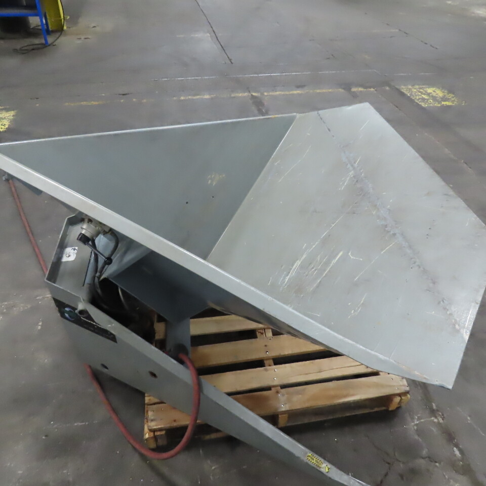 NBE 29/950 Pneumatic Box Tote Corner Tilter 90° Tilt 44" x 44" Tote ...