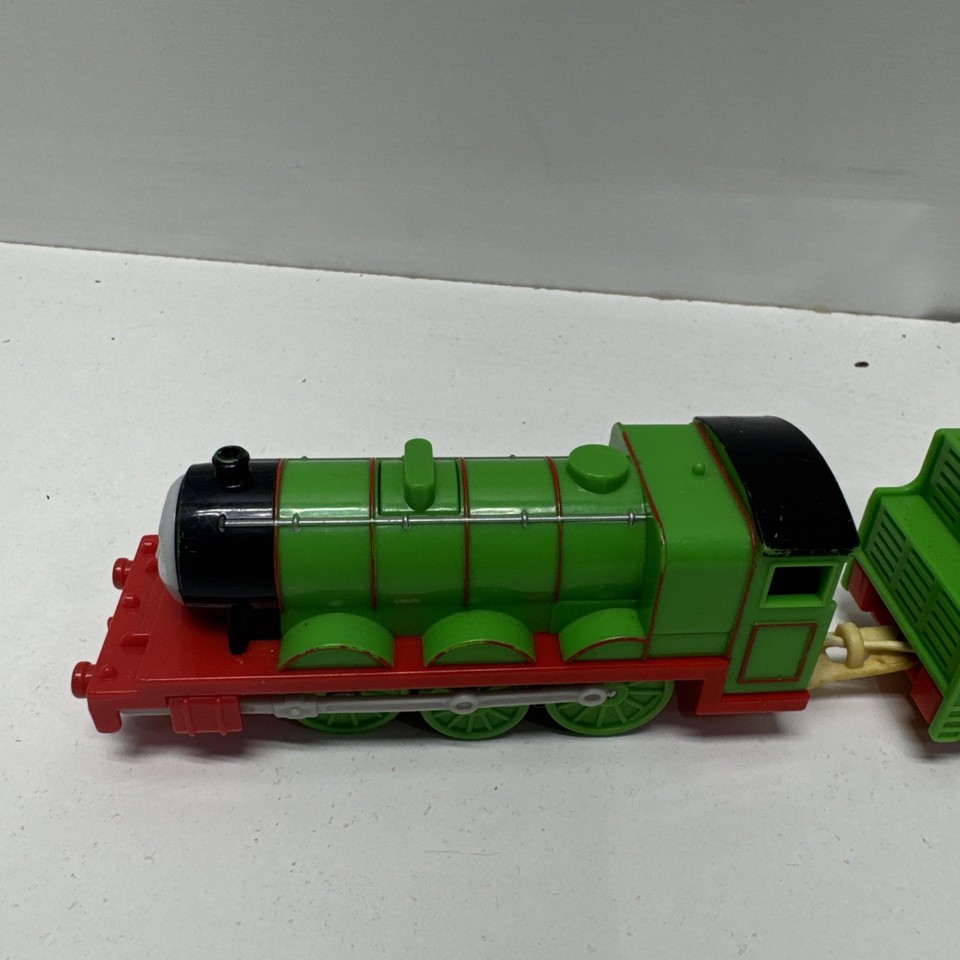 Thomas & Friends TrackMaster Talking Henry Motorized Train Engine 2010 ...