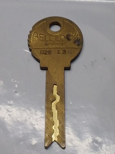 Bell Lock Key Antique Slot Machine Jukebox Penny Arcade # D2B131 D2B ...